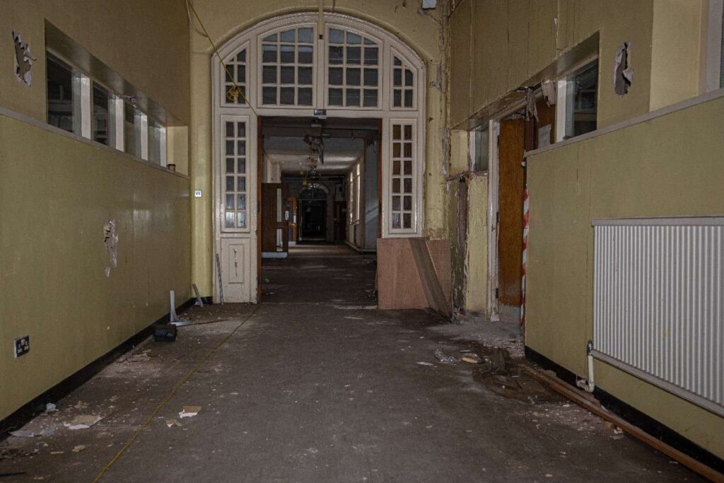 Springfield Hospital, Tooting – Whatevers Left