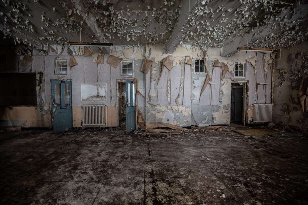 Springfield Hospital, Tooting – Whatevers Left