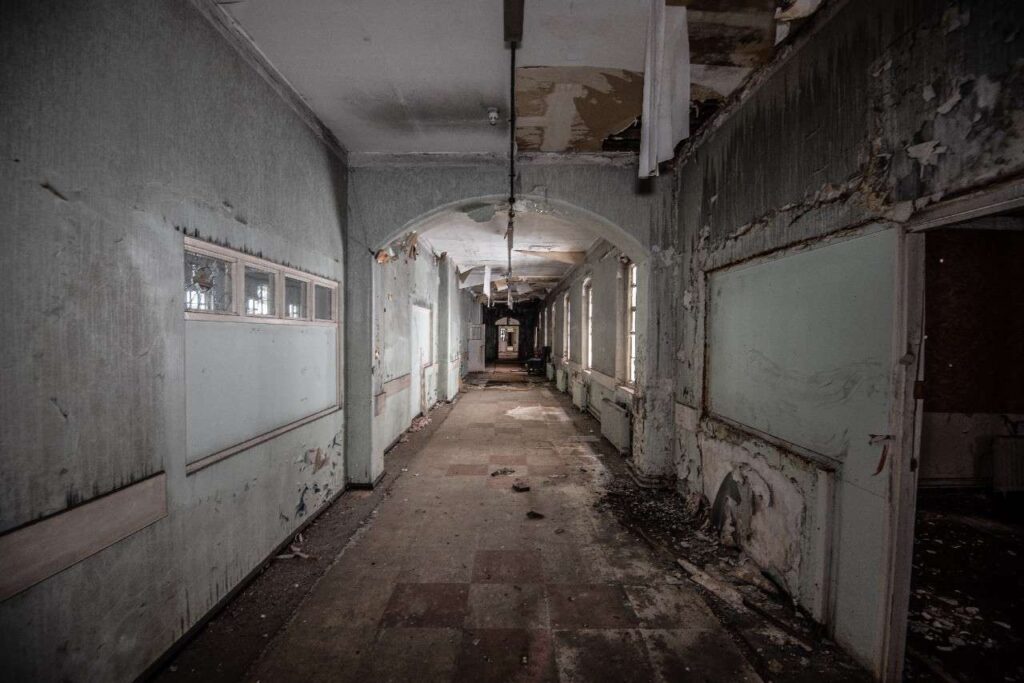 Springfield Hospital, Tooting – Whatevers Left