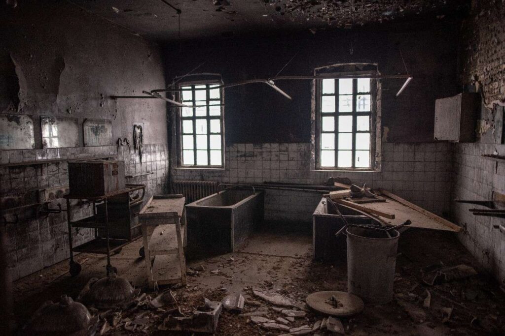 Springfield Hospital, Tooting – Whatevers Left