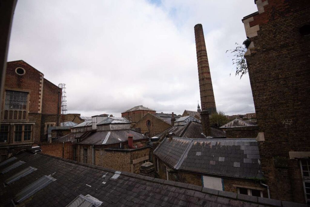 Springfield Hospital, Tooting – Whatevers Left