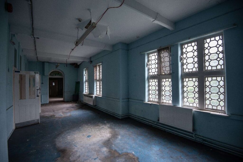 Springfield Hospital, Tooting – Whatevers Left