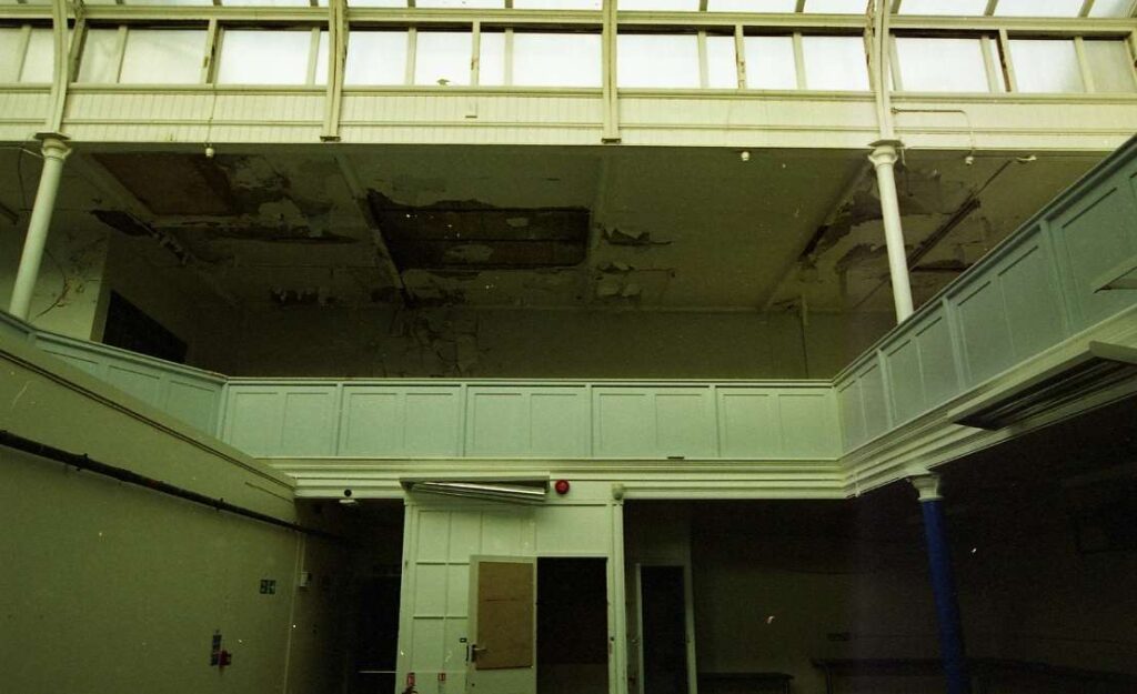 Springfield Hospital, Tooting – Whatevers Left